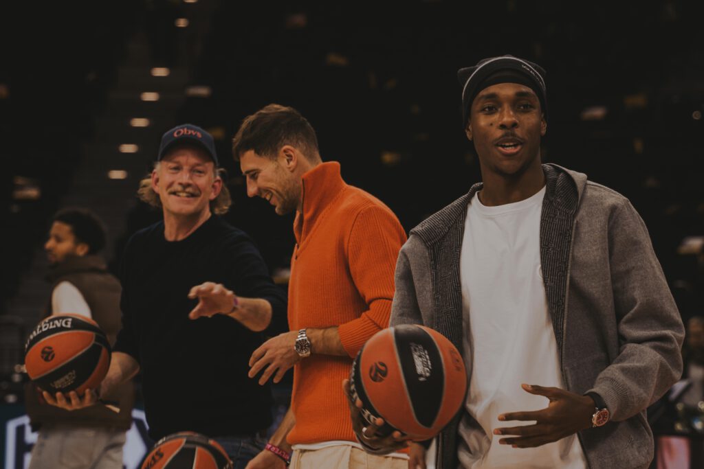 FC BAYERN BASKETBALL x OBVS STUDIOS CREATOR CIRCLE - OBVS Studios